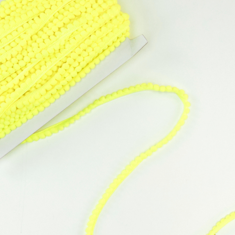 Pom pom trim small, 10 mm, neon yellow | Fabrics Hemmers